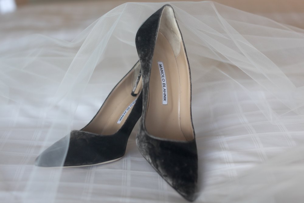 gray-velvet-pumps | Nico and Lala